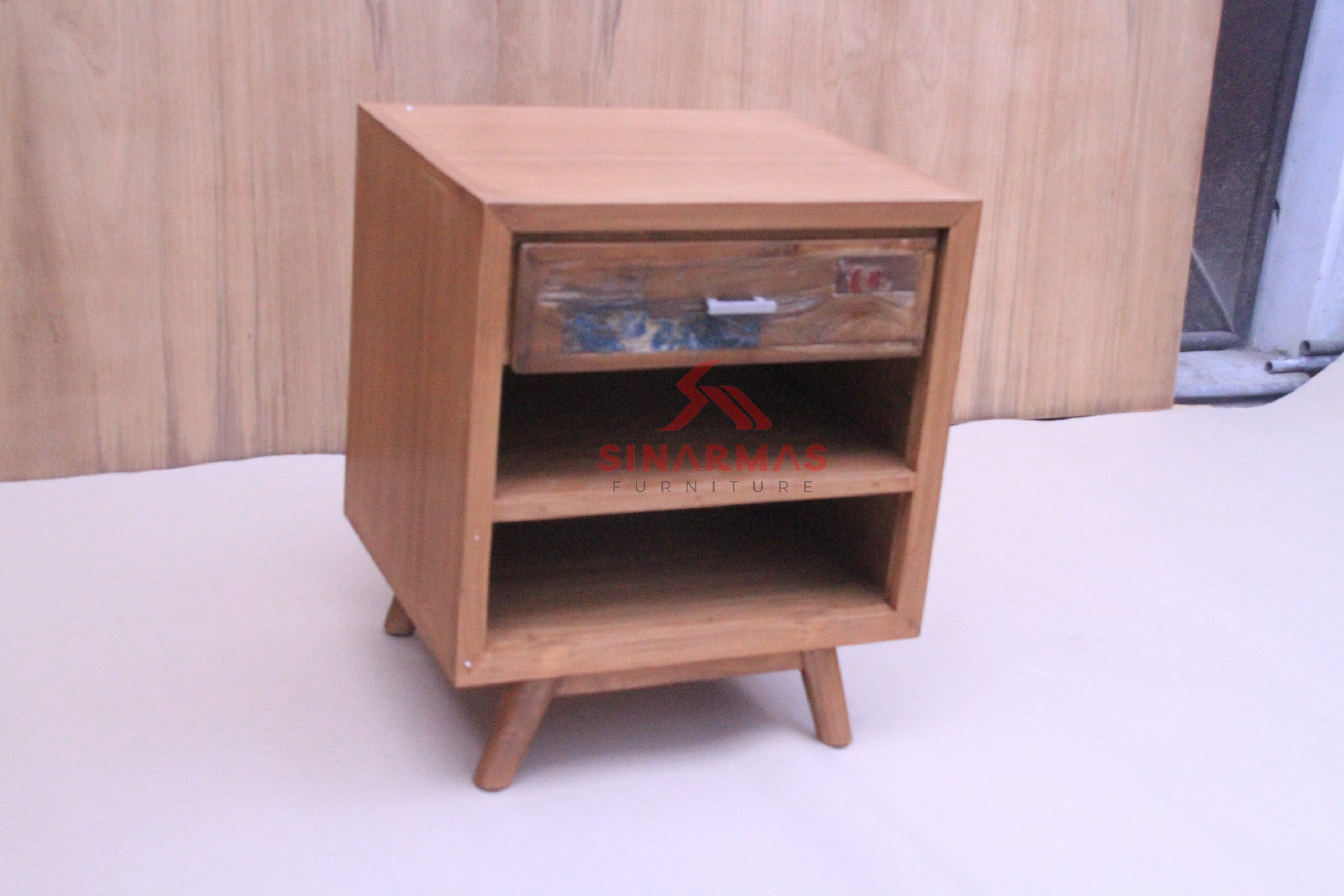 FIFTEES Side Table Fancy - SINARMAS Handcrafted Furniture